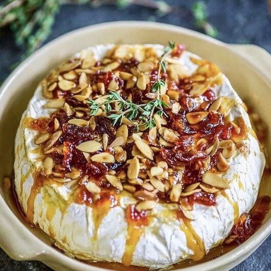 The Best Baked Brie Recipe (with Apricot & Almonds) - Food Tracker Girl
